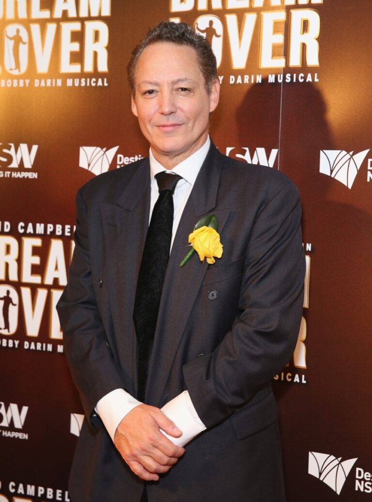 Who is son of Bobby Darin and Sandra Dee Dodd Mitchell Darin?