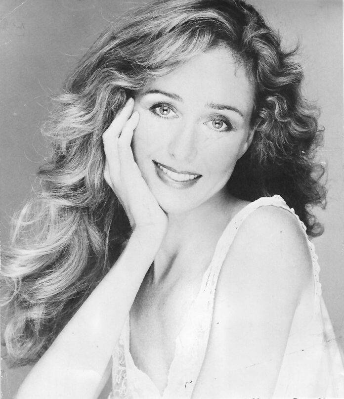 Who is Actress Jacqueline Carlin? Her Family, Nationality, Husband