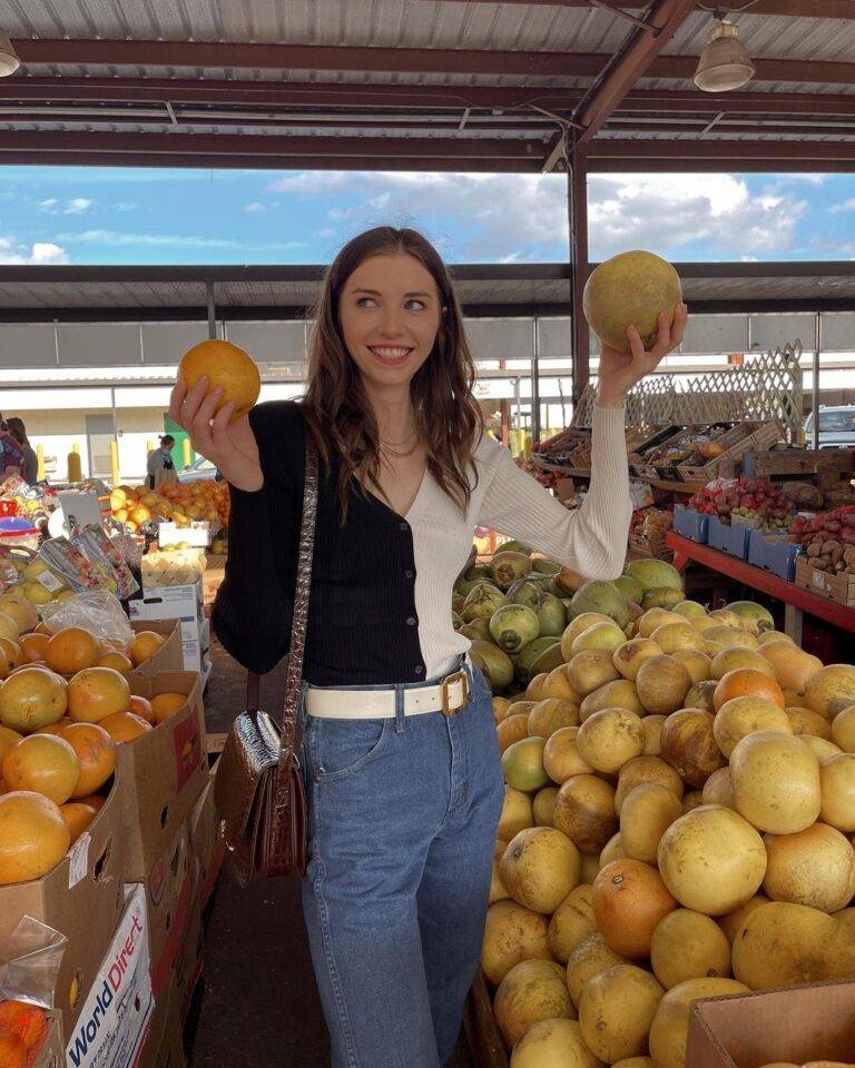 Who is Fashion Model Jourdan Miller? Her Siblings, Age, Wiki