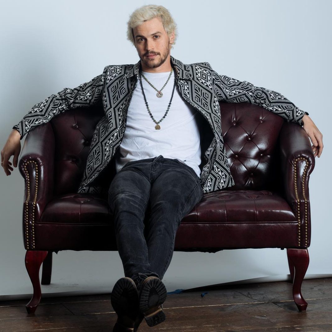 Who is Singer Alex Kinsey? His Age, Height, Profession & More
