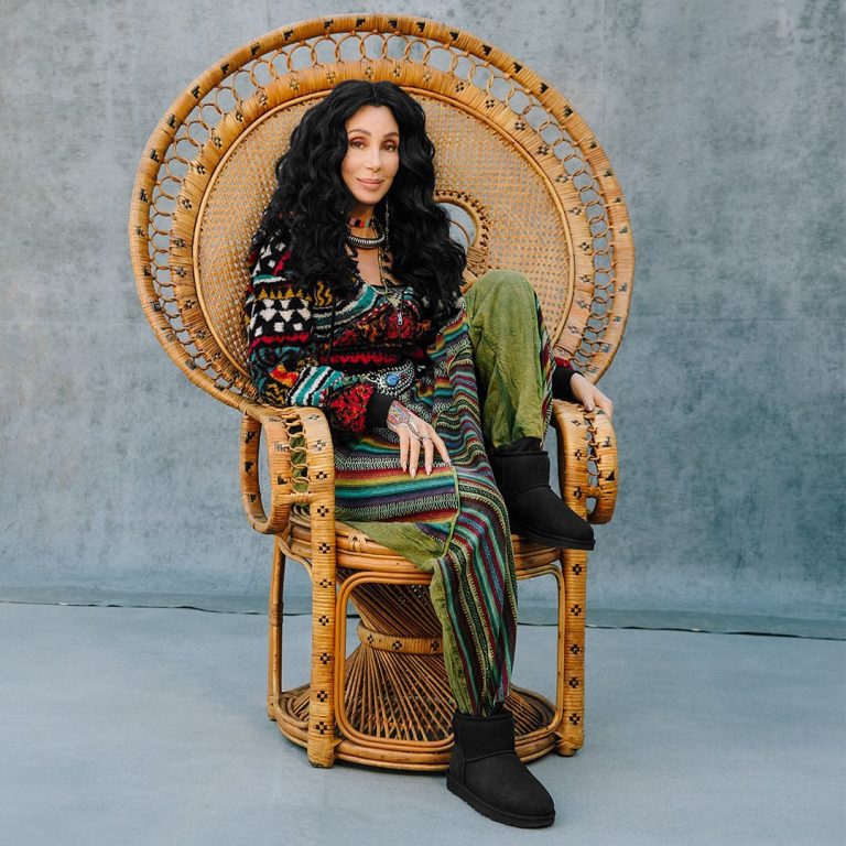 Cher Biography: American Singer & Actress Icon Legacy
